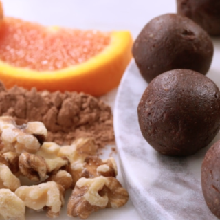 Naturally Healthy Raw Desserts from fitness expert Laura Marquis ...